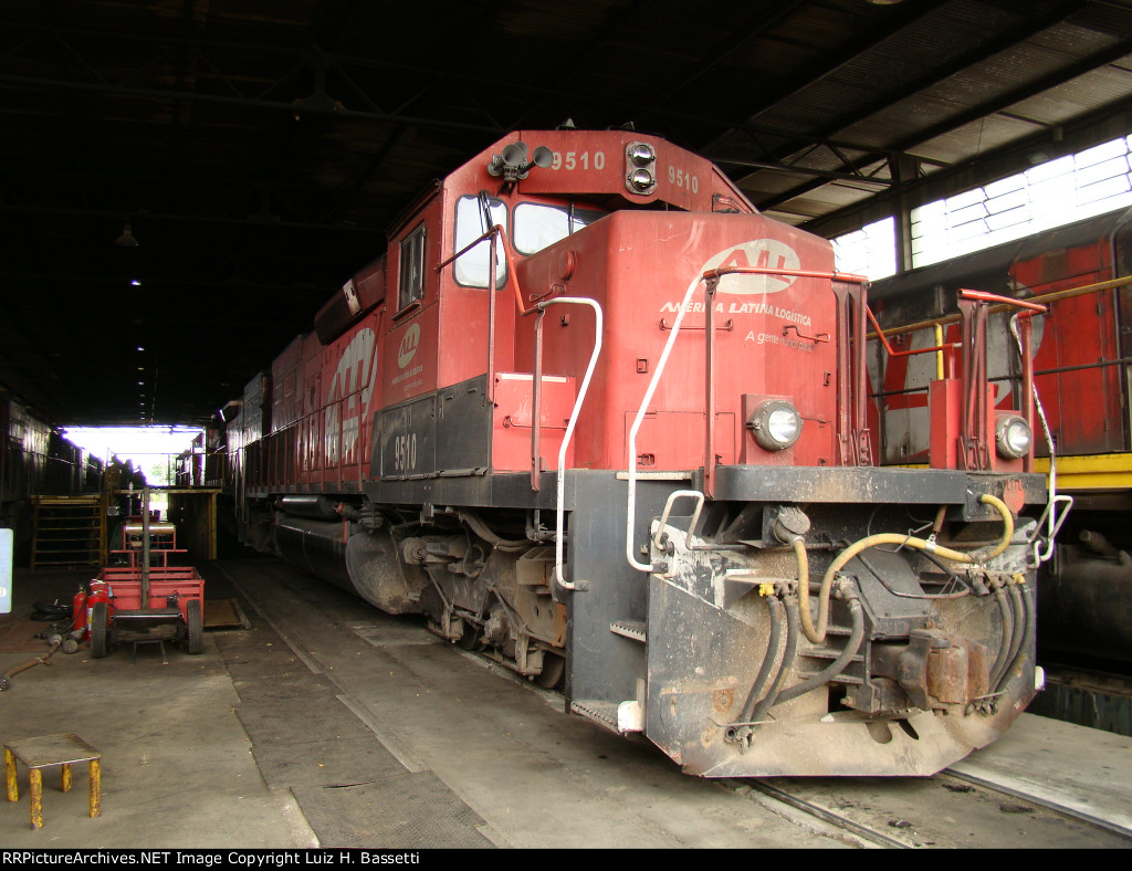 SD40T-2 9510